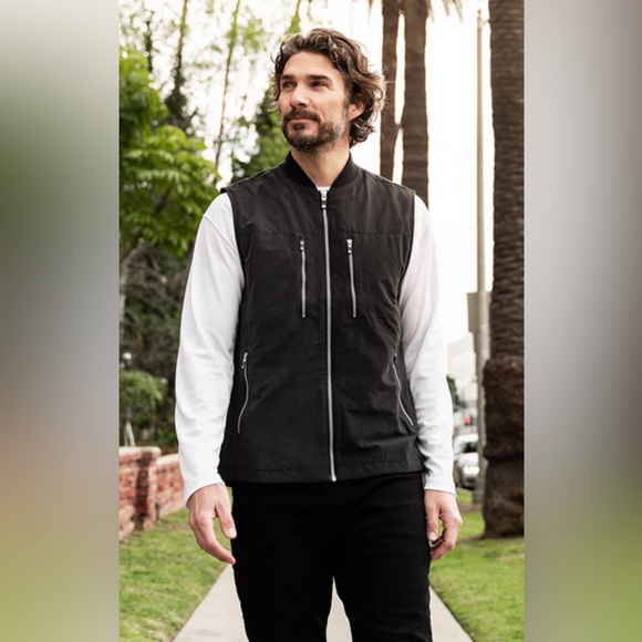 Scottevest | Jackets & Coats | Scottevest Mens The 1 Vest In Black Size ...
